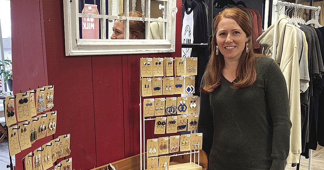 Weins Designs featured at Fat Annie’s | Sentinel | nwestiowa.com