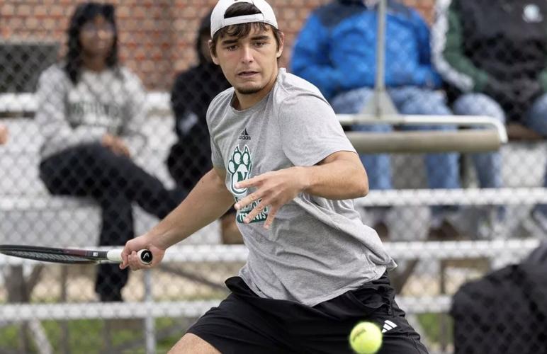 Northwest international tennis players talk struggles, team camaraderie | Sports ...