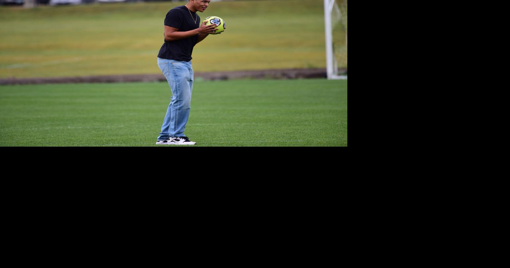 Xavier Kurth: Senior brings deep roots with him on, off the court ...