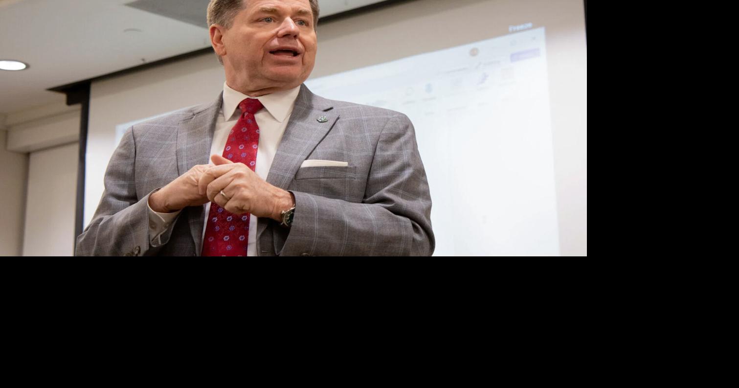 President Lance Tatum speaks at Student Senate meeting, answers ...