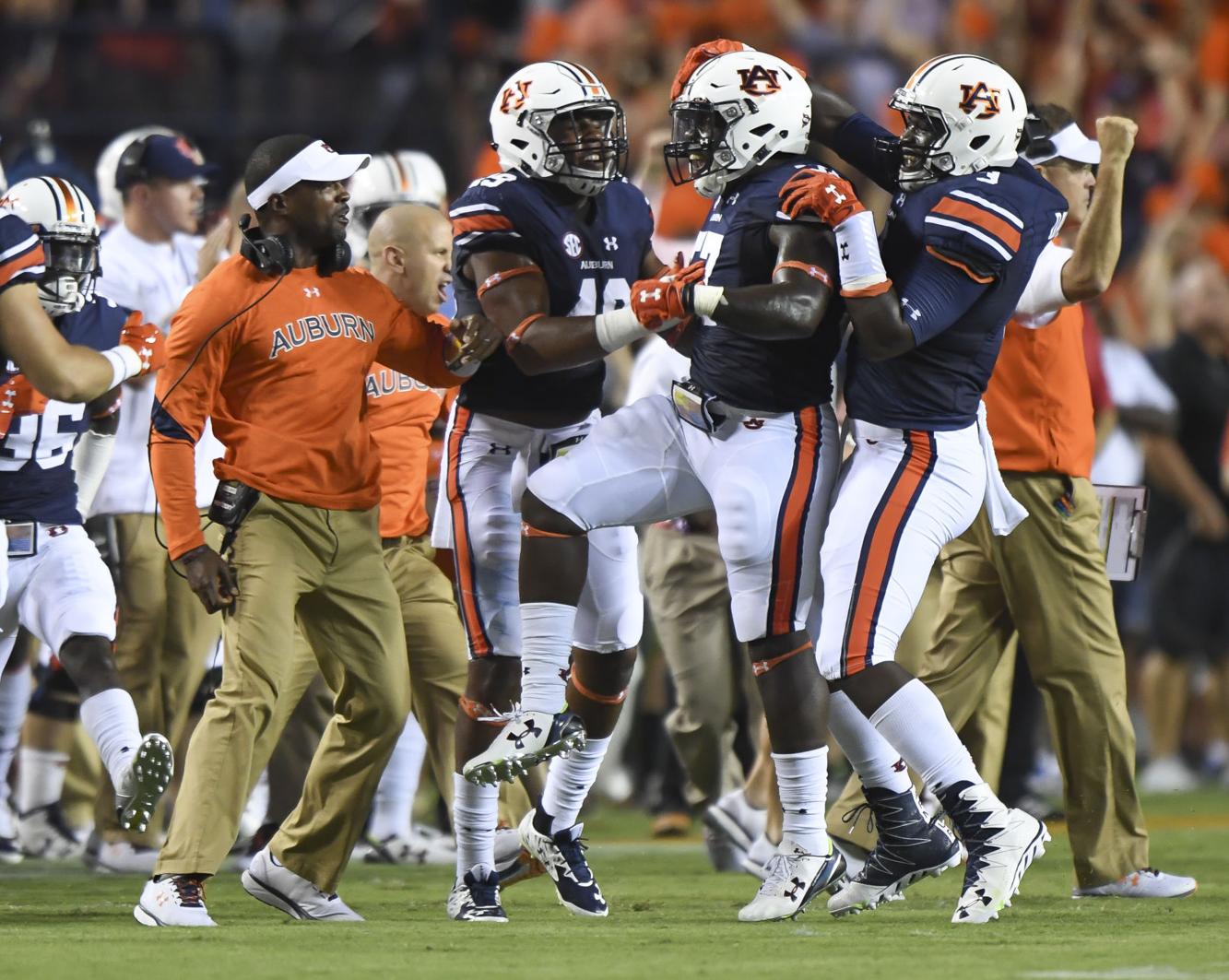 Travis Williams brings experience, and a bit of his former coach, to ...