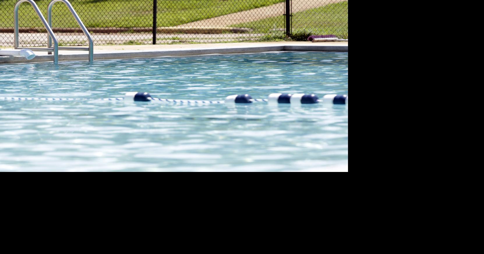Public pools and splash pads near me