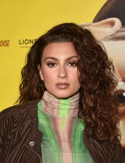 Tori Kelly reportedly rushed to hospital with blood clots after ...