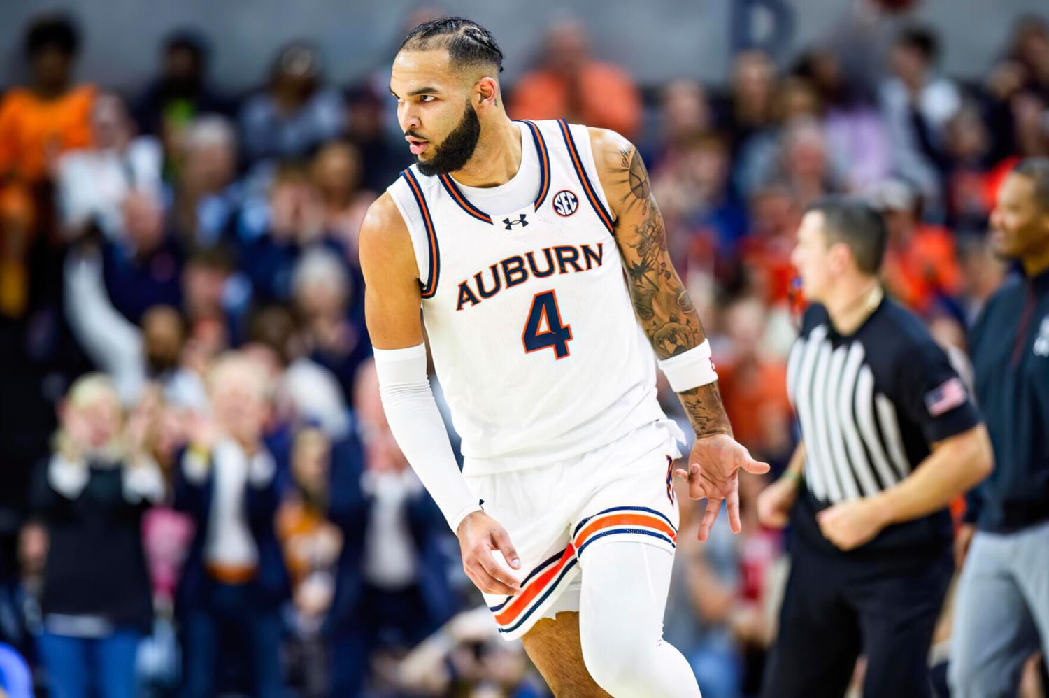 Auburn's Johni Broome sweeping up second halves