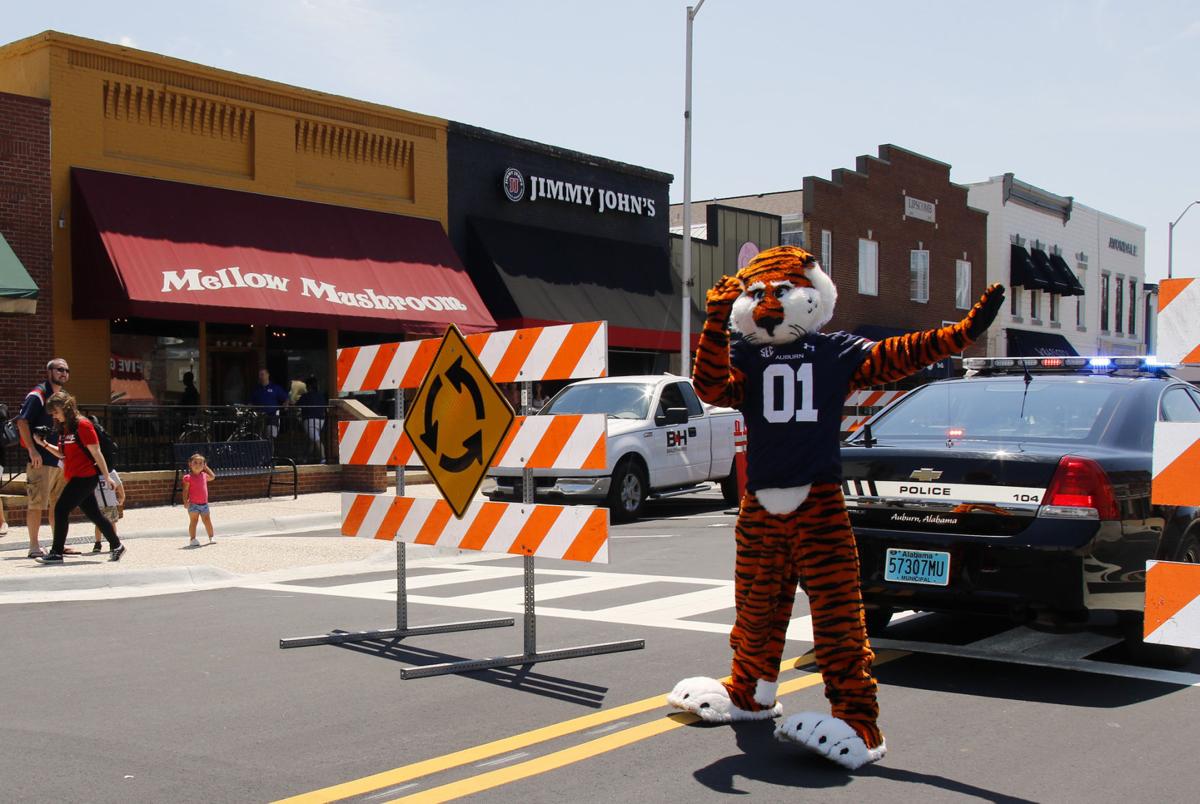 PHOTOS: Toomer's Corner Opens