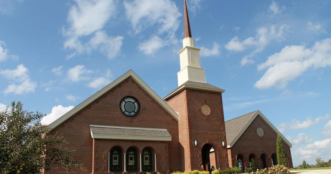 Lyman Ward dedicates new $2.5 M chapel