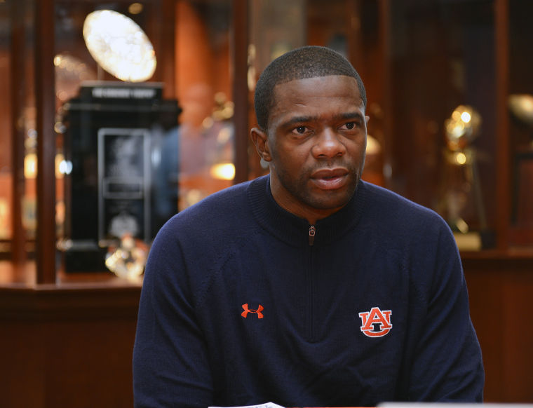 AUBURN FOOTBALL: Dameyune Craig more than just wide receivers coach for ...