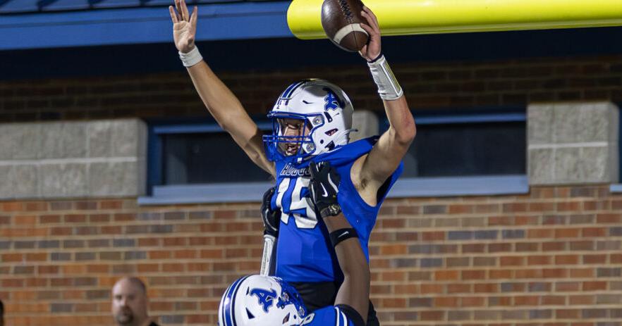 Auburn High School football playoffs: Myers leads Tigers