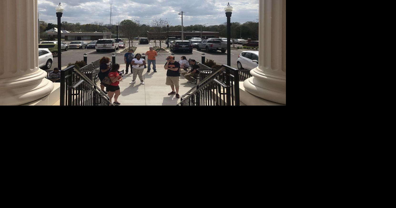 Lee County officials look forward to a busy 2021