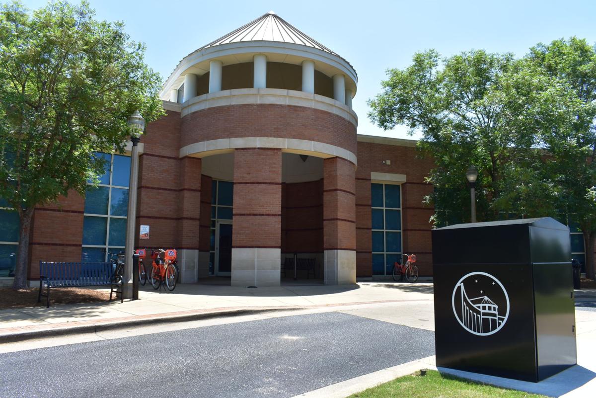 Auburn Public Library presents Read Alabama 200 Fall Author Series