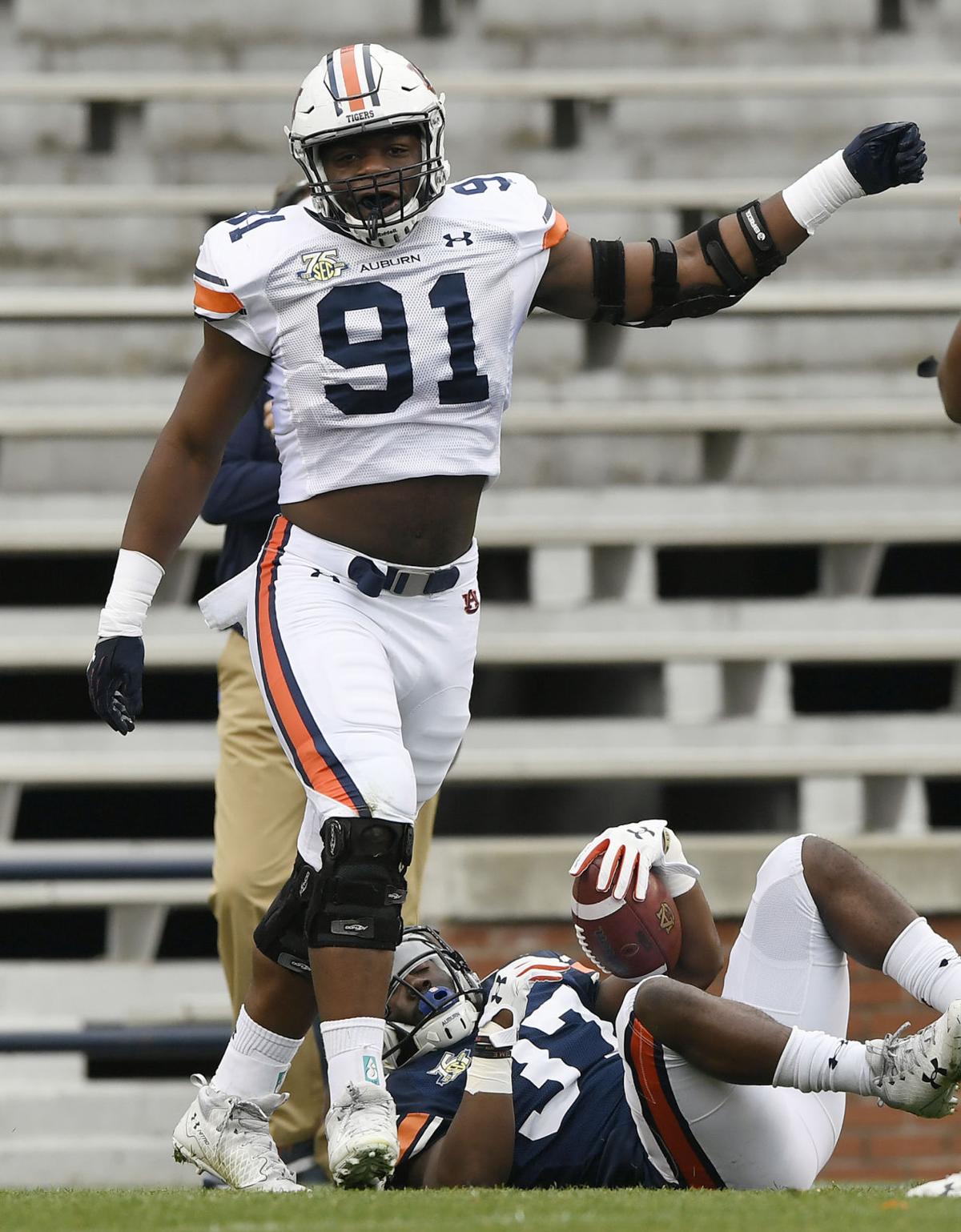 It’s a 3-man competition for Auburn at buck