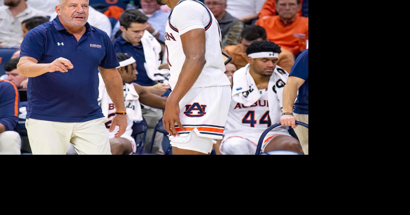 Auburn basketball coach Bruce Pearl breaks wins record