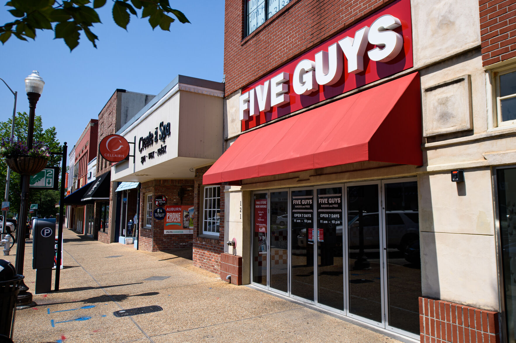 Five Guys restaurant in downtown Auburn permanently closed