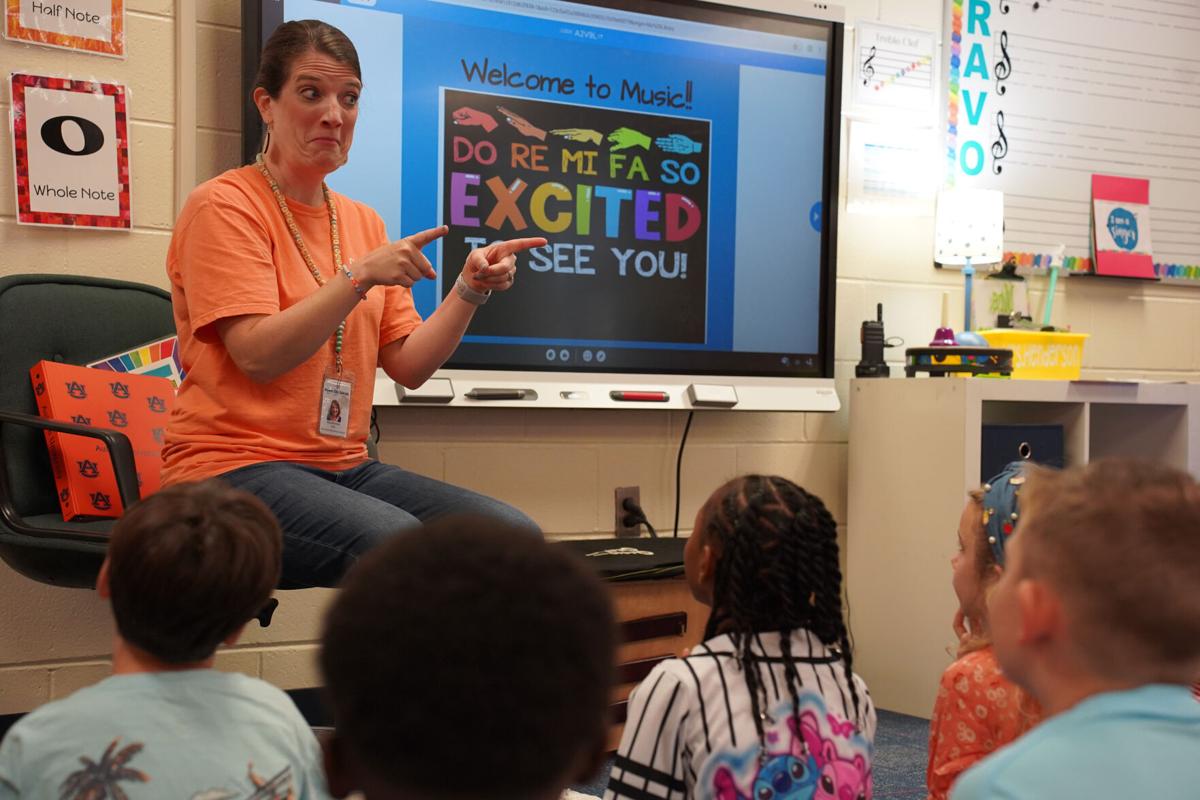 Lee County school supply drives help teachers