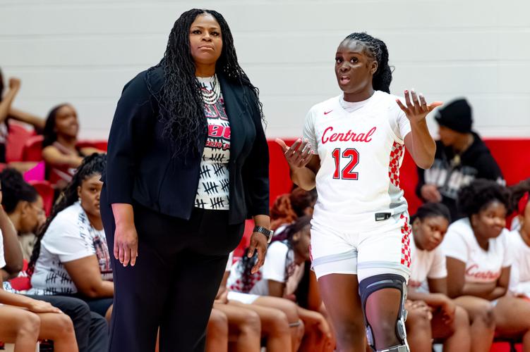 Three athletes picked to Alabama-Mississippi basketball game