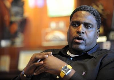 Auburn defensive line coach Tracy Rocker leaves staff