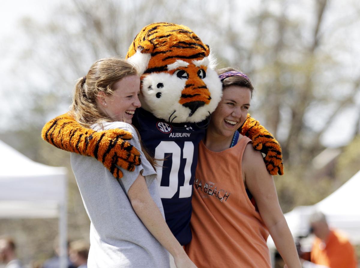 PHOTOS: Auburn University students celebrate President Steven Leath's ...