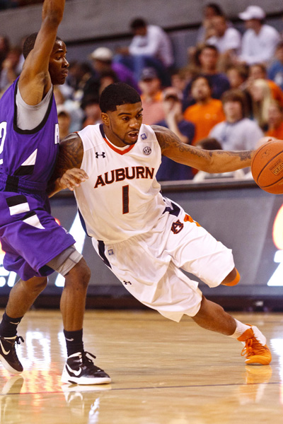 Former Auburn player Varez Ward accepted into pre-trial diversion program