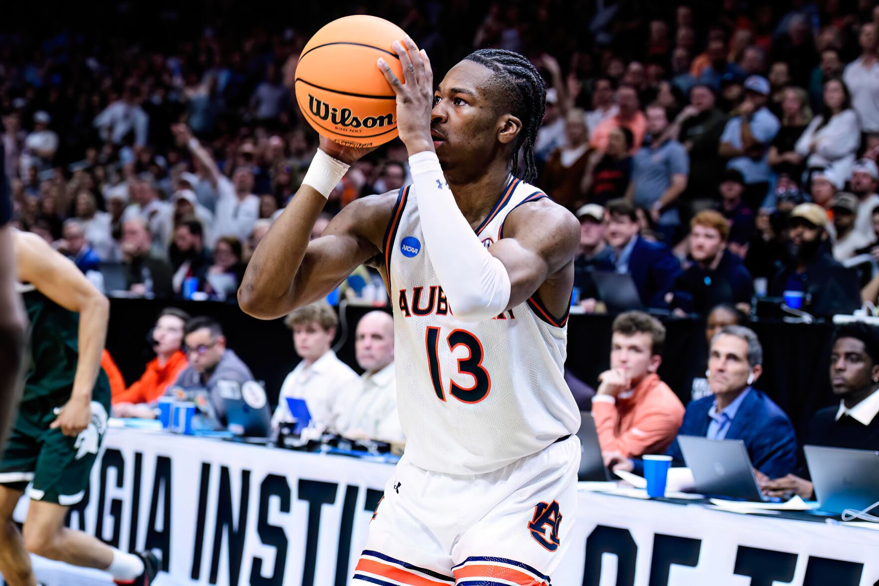 Auburn in Final Four: Miles Kelly, and family, living dream