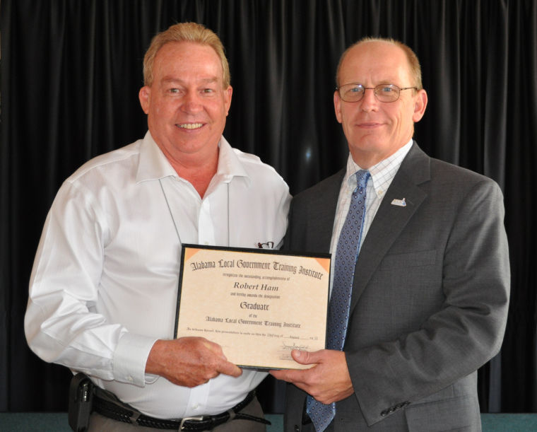 Lee County commissioner completes course