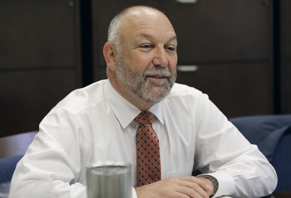 AU president Steven Leath to name chief of staff during fall semester