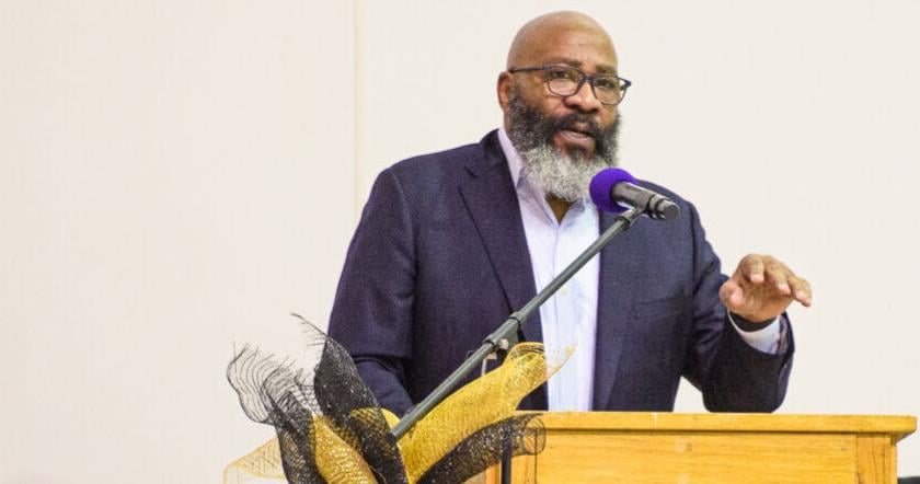 Auburn football team chaplain Chette Williams dies at 61