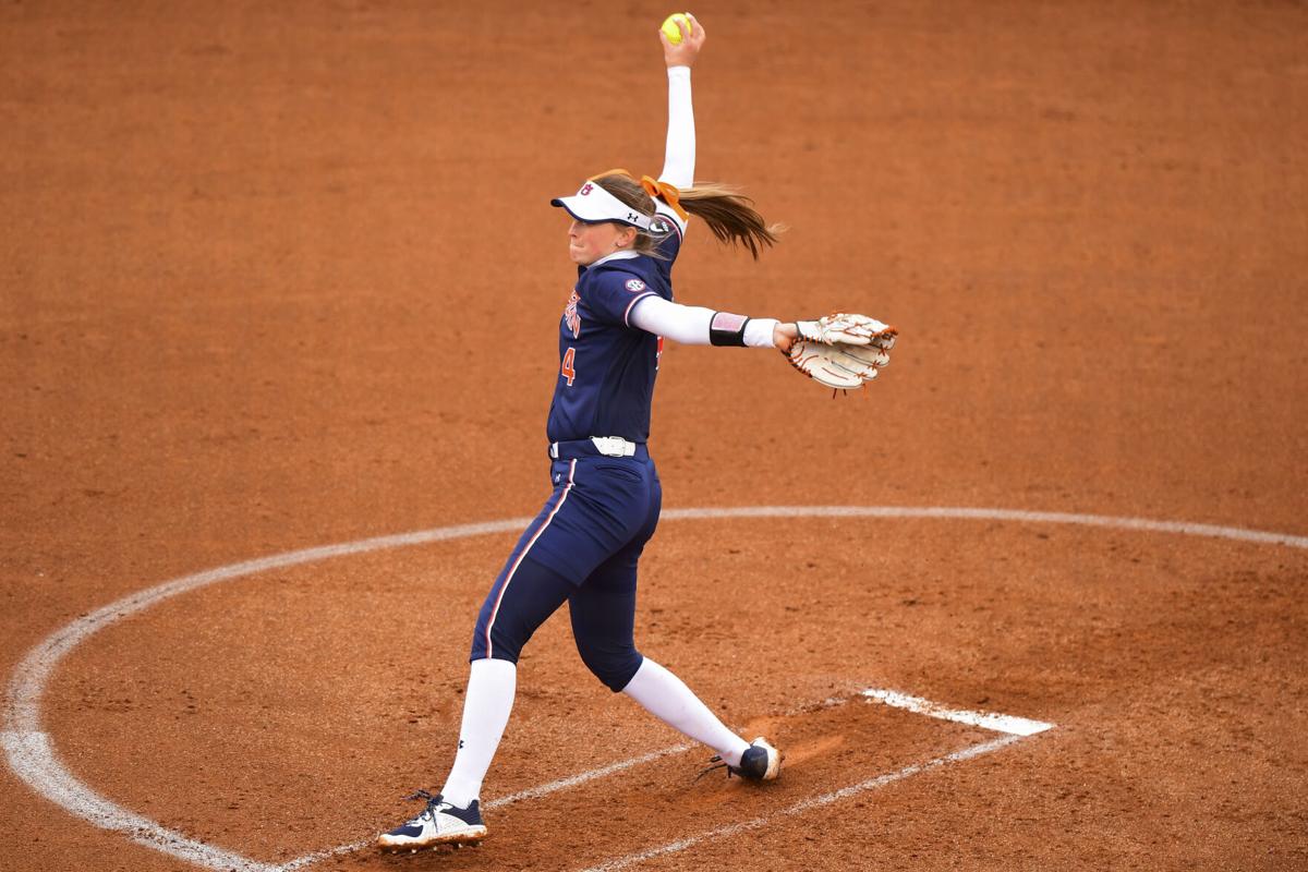 Auburn softball freshman Maddie Penta throws no-hitter in college debut