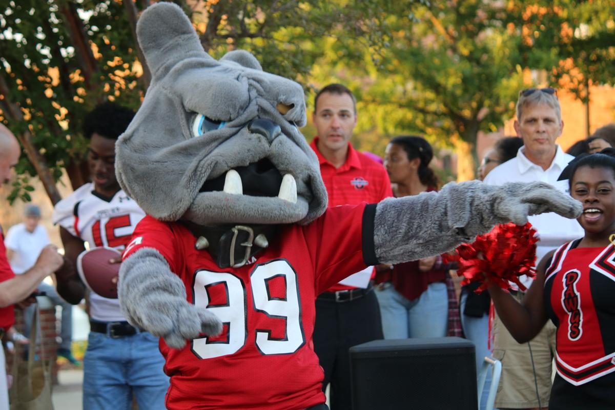 PHOTOS: Opelika Bulldogs community pep rally | Photo Gallery | oanow.com