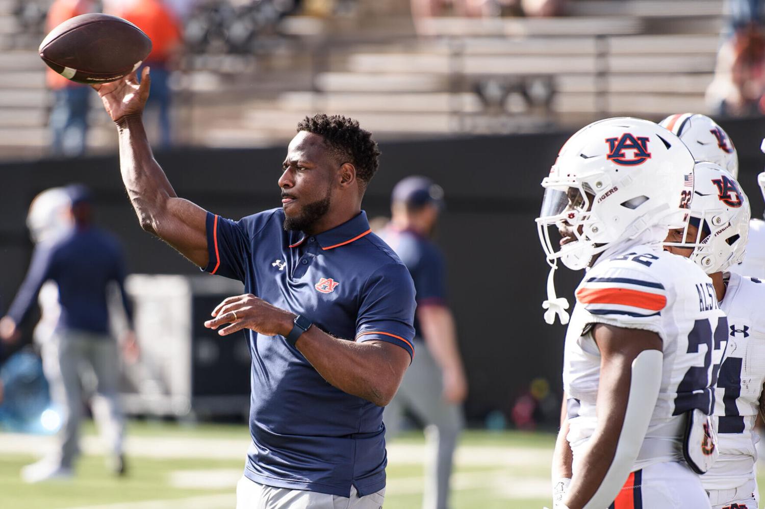 Auburn RBs coach Cadillac Williams resigns