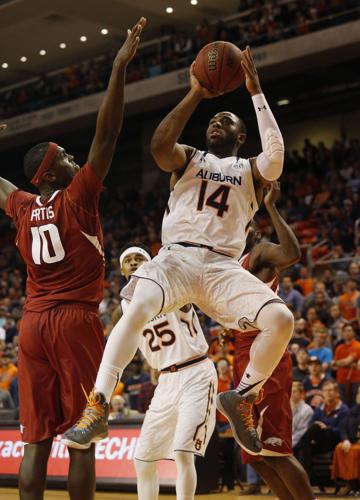 Antoine Mason carrying on for ailing father, team