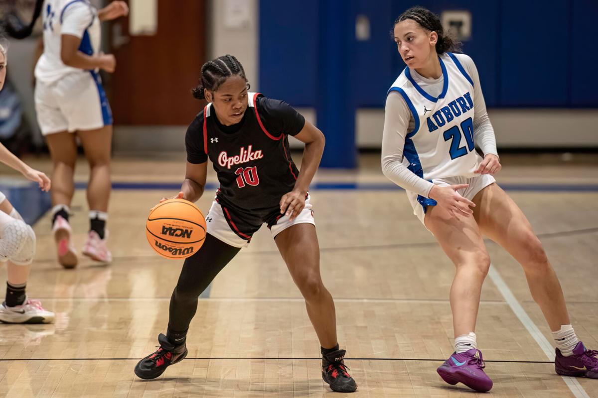 Auburn High School girls basketball gearing up for playoffs