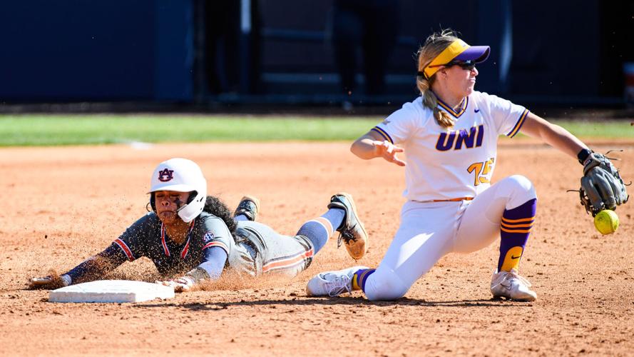 Auburn's Mickey Dean announces end-of-season resignation