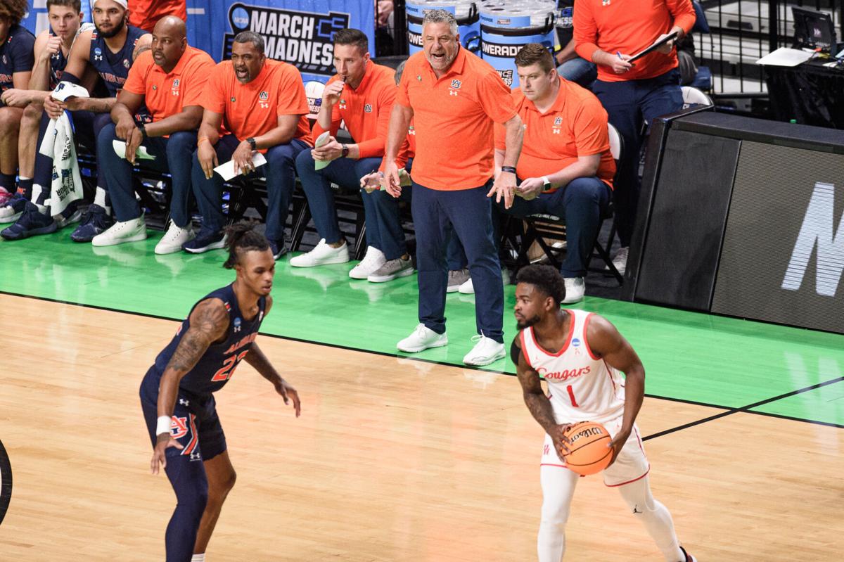 Strong second-half rally by Houston changes game, but lack of response ...