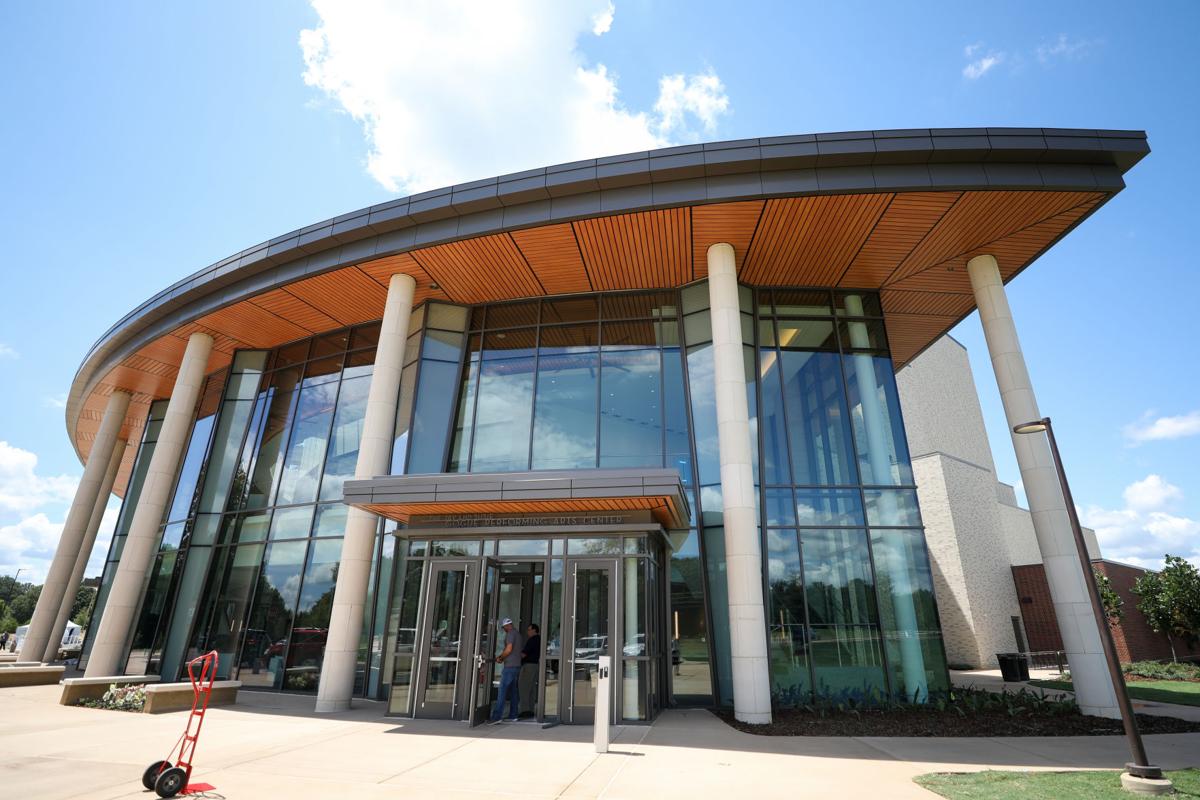 gogue performing arts center auburn