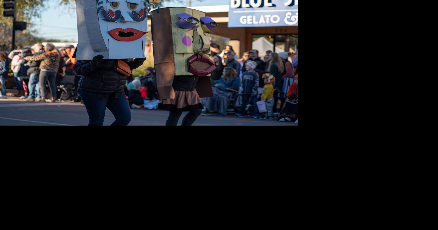 Floating into homecoming: Oklahoma State University students present ...