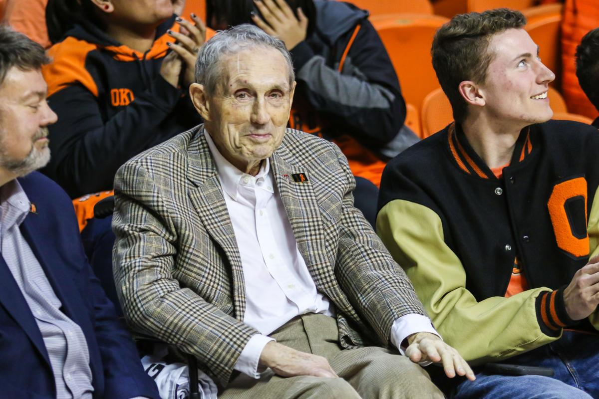 "He's in," Eddie Sutton inducted to basketball hall of fame | Sports ...