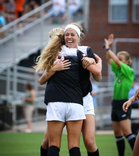 Photo Gallery: Oklahoma State vs ORU Soccer | Gallery | ocolly.com