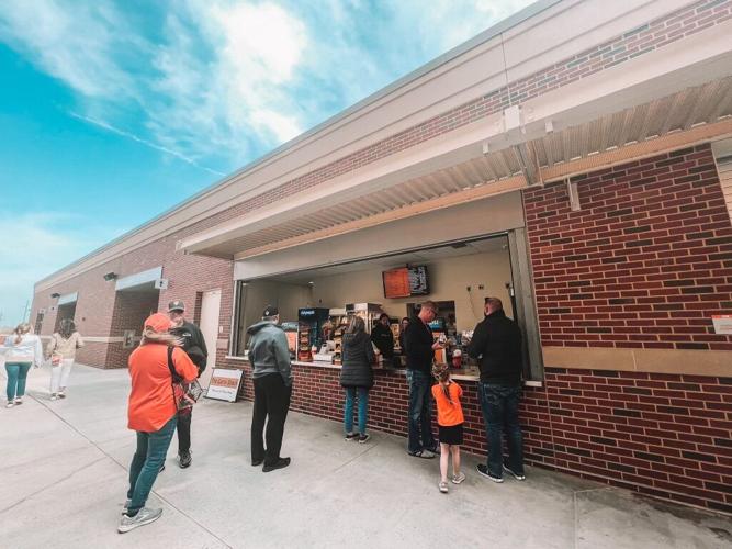 From cart to shack: Curty makes an impact | News | ocolly.com