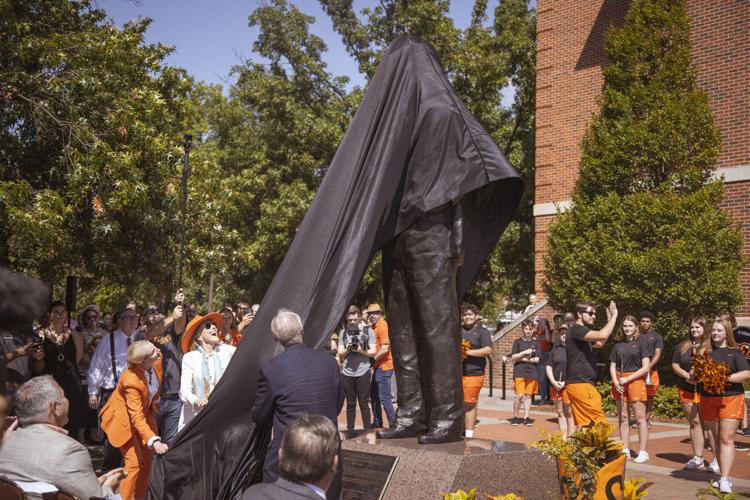 Former OSU President Burns Hargis honored with statue | News | ocolly.com
