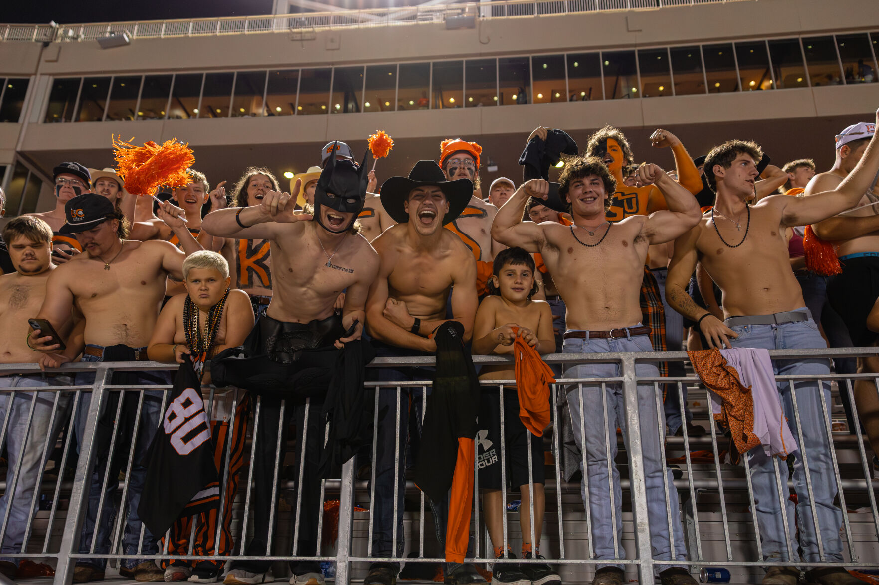 Report card: fans shine, defense struggles on homecoming | Football ...