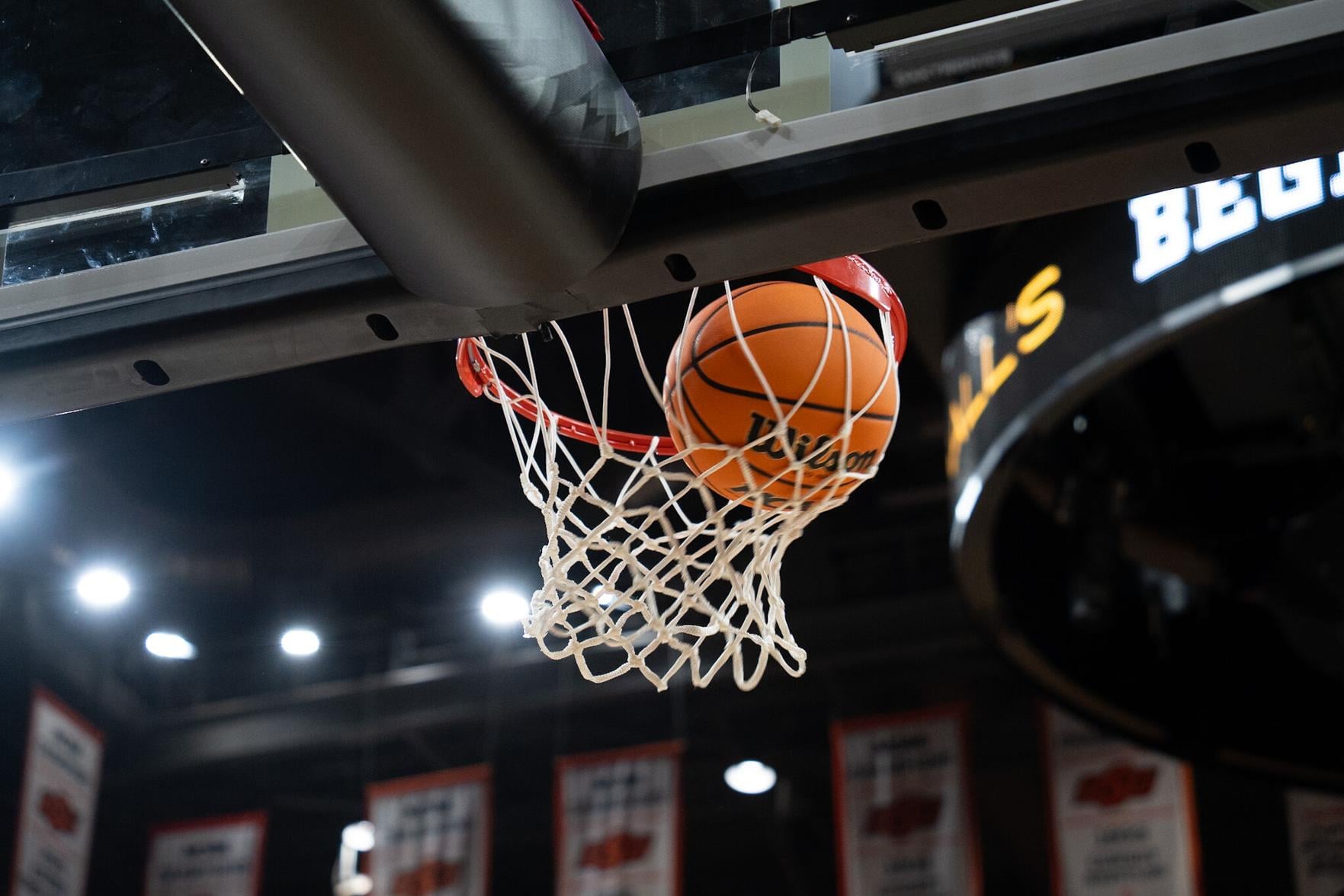 Cowboy basketball add two-time national champion Gavin Roberts to ...