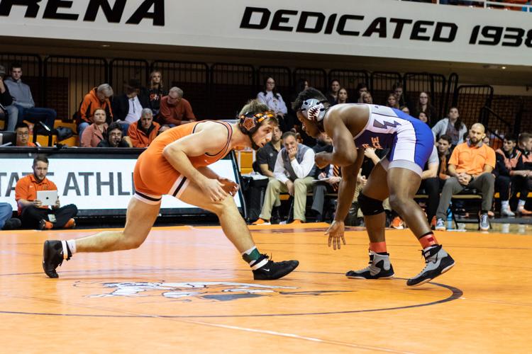 PHOTOS: OSU wrestling dominates Air Force 39-0 | Big 12 Sports | ocolly.com