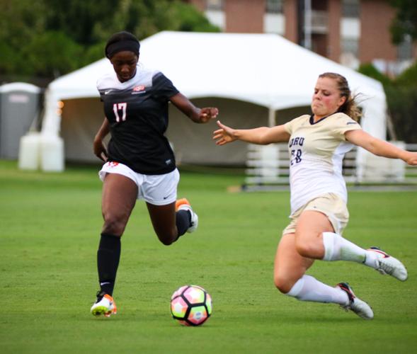Photo Gallery: Oklahoma State vs ORU Soccer | Gallery | ocolly.com