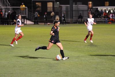 OSU soccer signs 9 | Sports | ocolly.com