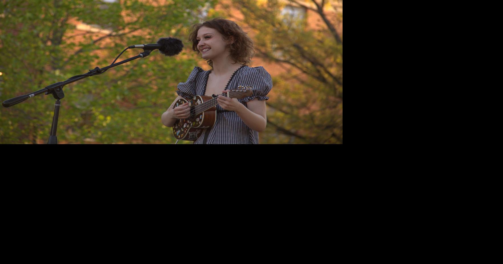 chloe moriondo | | ocolly.com