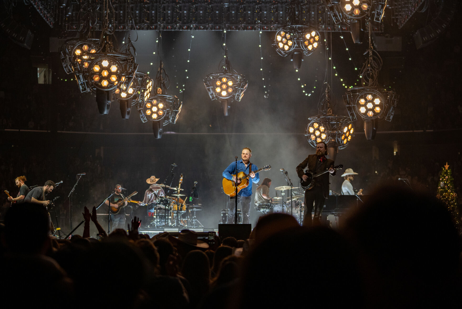 ‘I Remember Everything’ from Zach Bryan’s Tulsa concert | Music ...