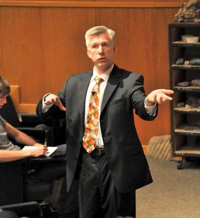 Q&A: Arts and Sciences Dean Bret Danilowicz | Features | ocolly.com