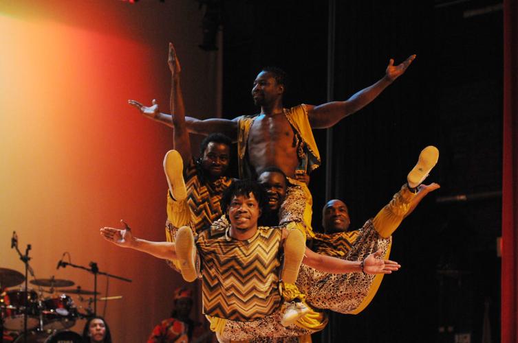 Cirque Zuma Zuma performs Monday night | Gallery | ocolly.com