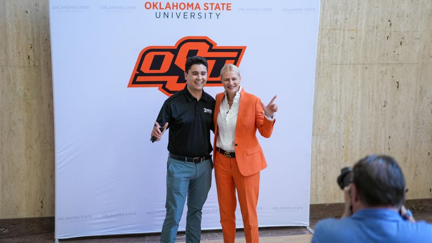 Graduation Photos with President Shrum | | ocolly.com