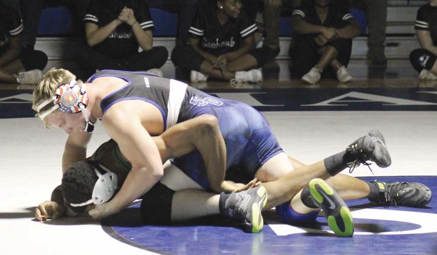 Decatur wrestling wins 3A East Region dual meet title | Sports ...